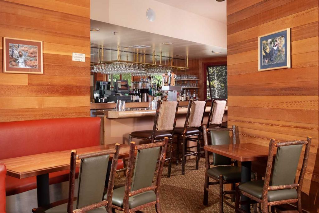 Grant-Bar | Yellowstone National Park Lodges