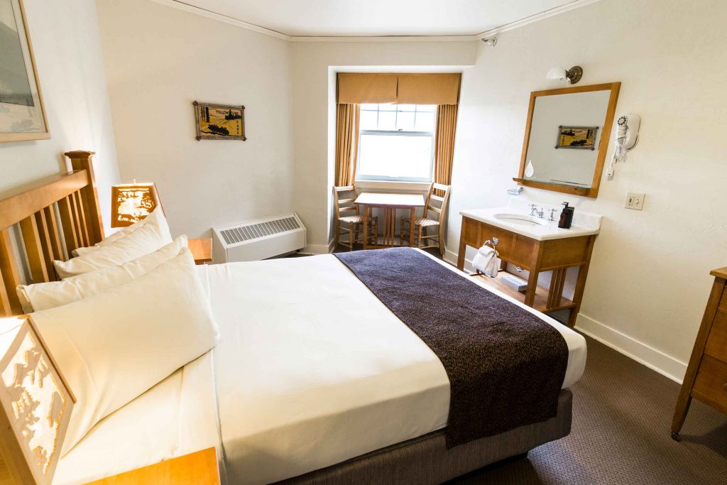 West-Wing-Room-1 | Yellowstone National Park Lodges