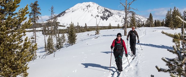Skiing the Sheepeater Ski Trail through Gardners Hole (2) | Yellowstone ...