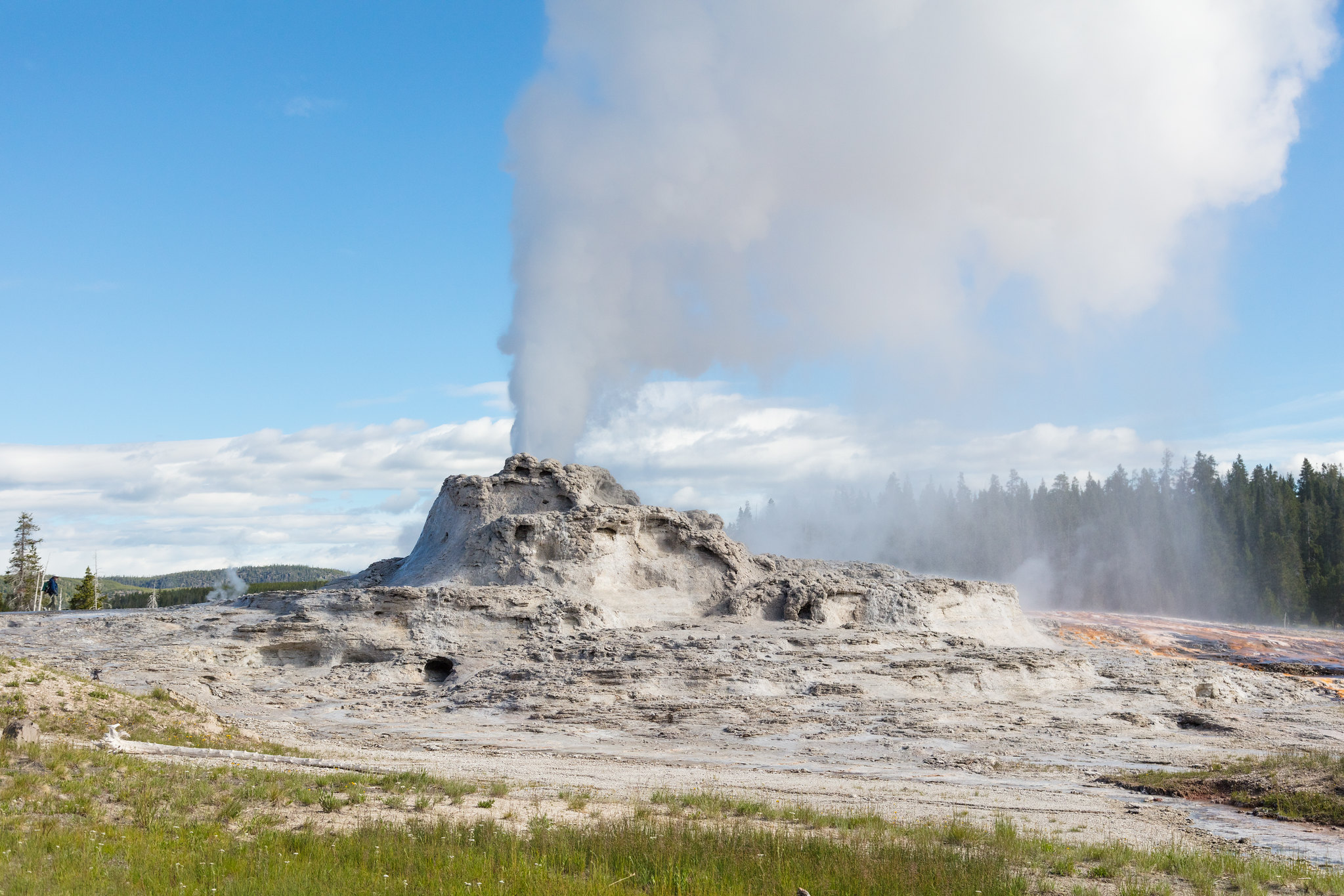Castle Geyser early morning eruption | Yellowstone National Park Lodges